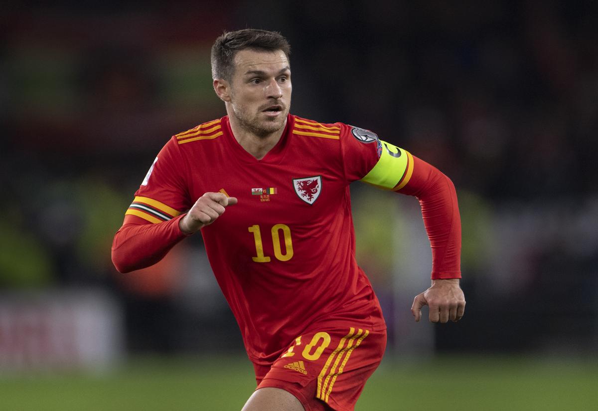 Alex Rae and Charlie Adam react after Rangers sign Aaron Ramsey